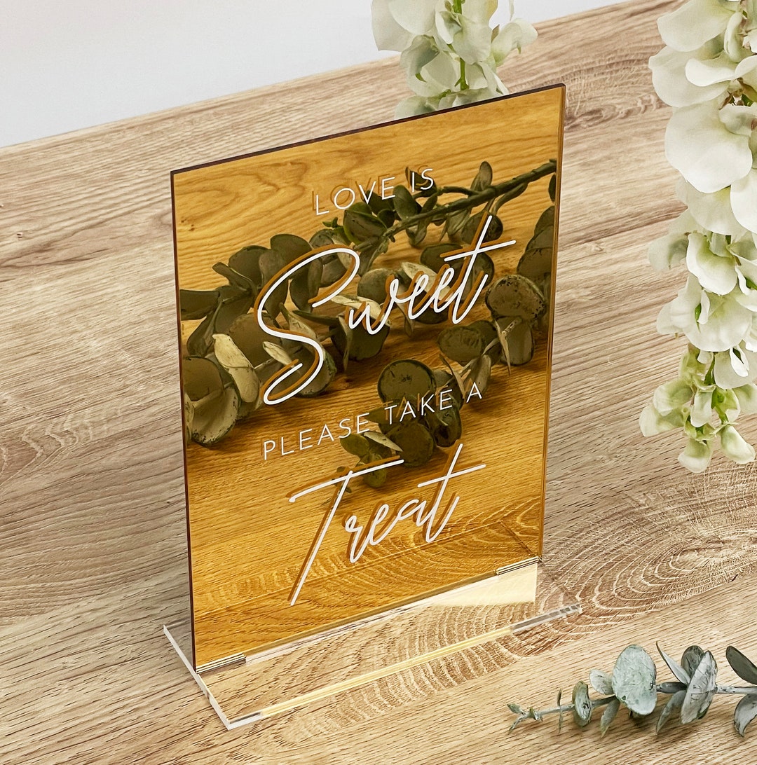 Luxury Modern Acrylic Wedding Table Guest Favour Sign - Wedding Décor ...