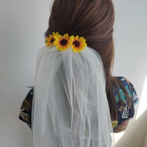 Sunflower Bachelorette Veil: Rustic Bridal Shower Party Accessory - Etsy
