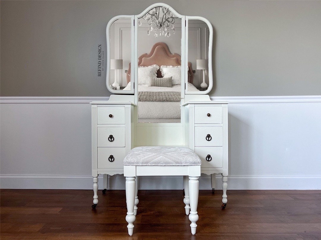 SOLD- 1920’s Antique Vanity, Dressing Table - Etsy