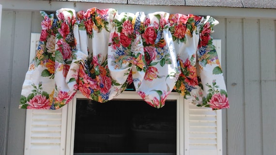 Melissa-by Ralph Lauren-Adjustable Valance-Rings on the Back-3 | Etsy