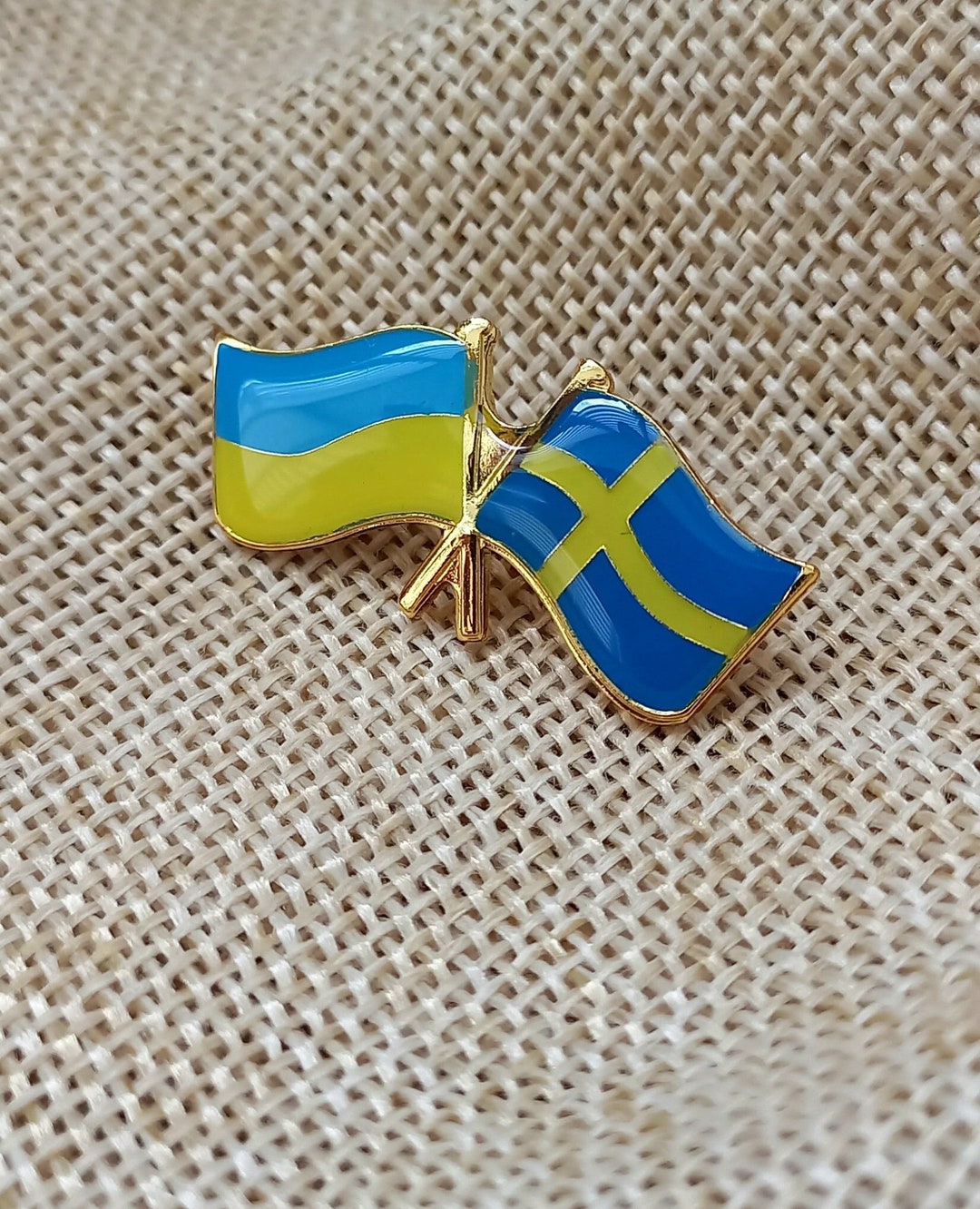 Flag of Ukraine and Sweden Badge Ukrainian & Swedish Flag Lapel Pin ...