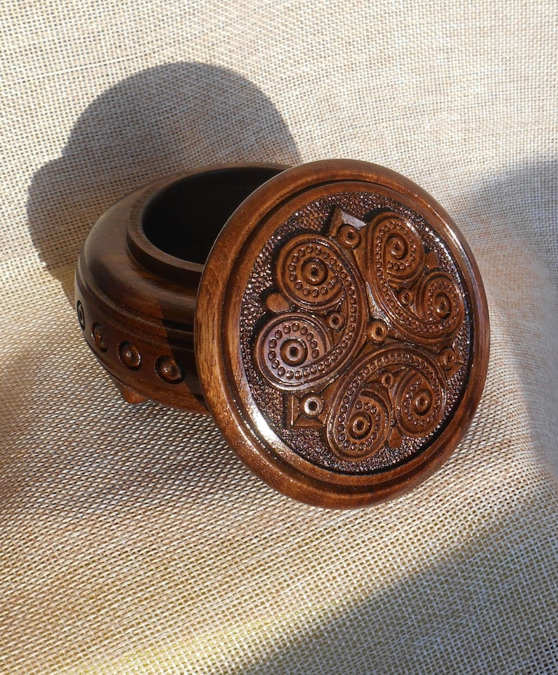 1pc. Jewelry Box Round Carved Wooden Box Wood Carved Box - Etsy