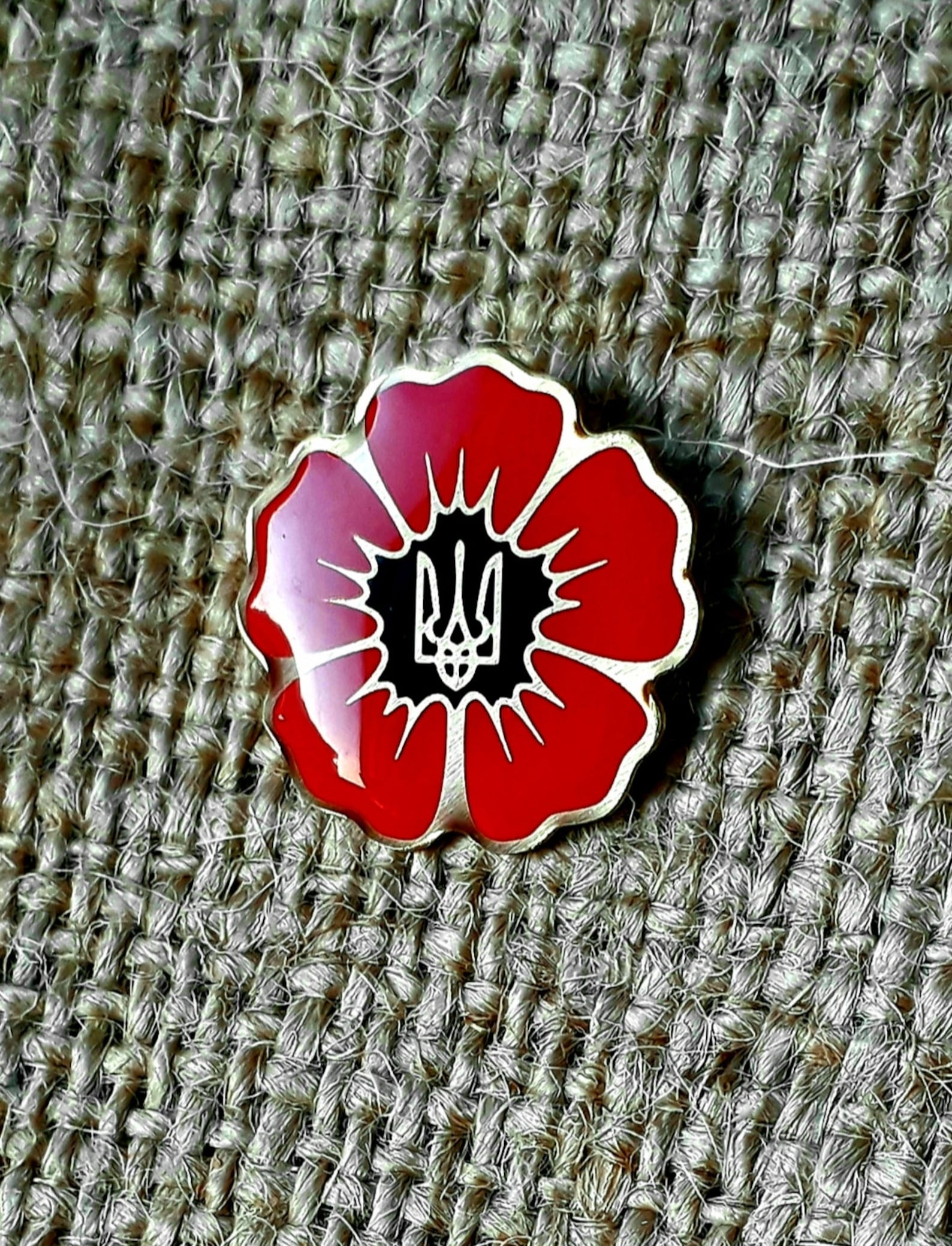 Red Poppy With Ukrainian Trident Tryzub Trident Metal Ukrainian Coat of ...
