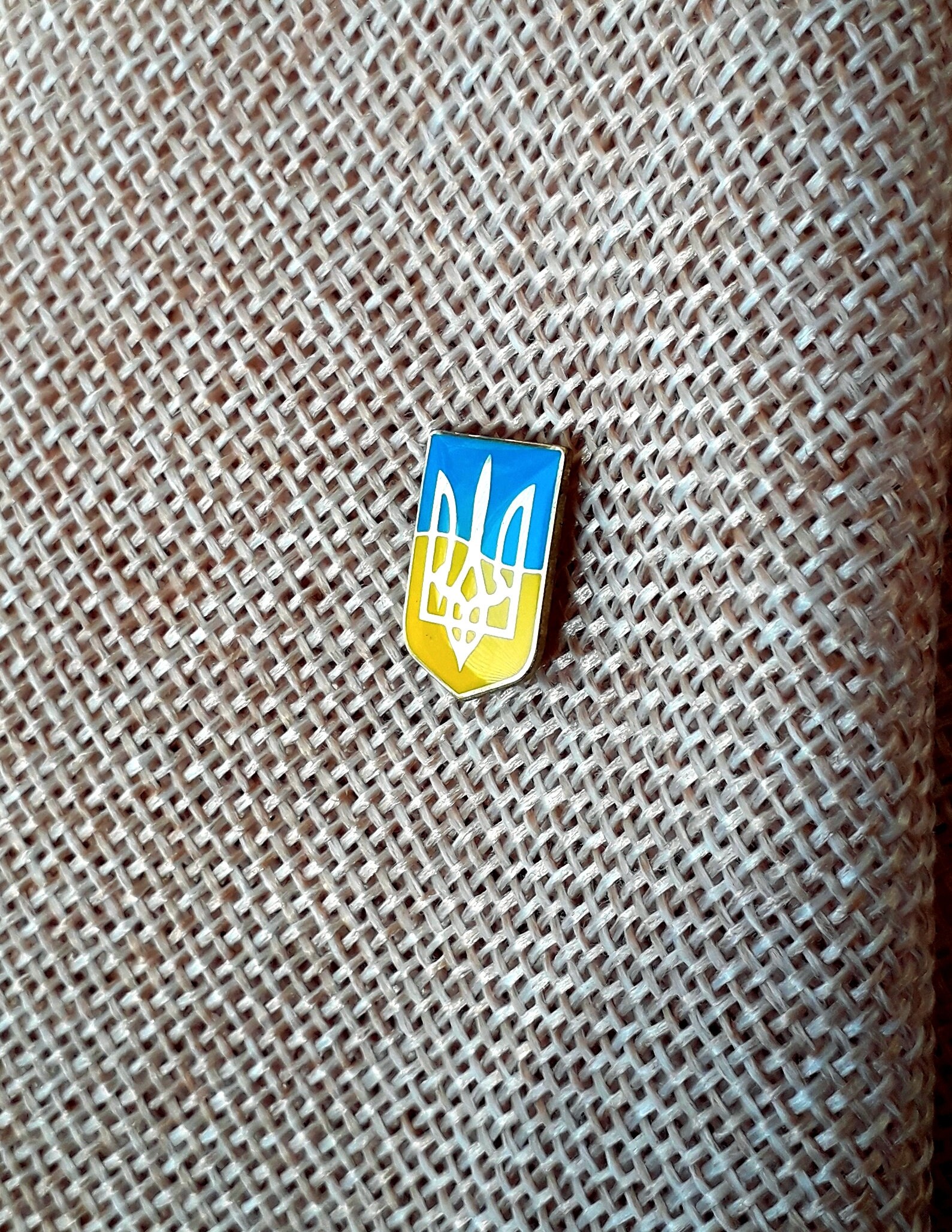 Ukrainian Lapel Pin Tryzub Trident Metal Golden Color - Etsy