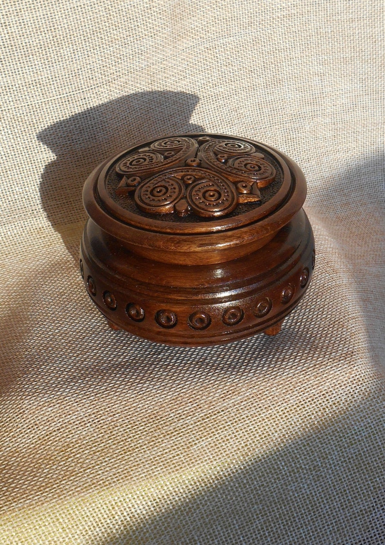 1pc. Jewelry Box Round Carved Wooden Box Wood Carved Box - Etsy