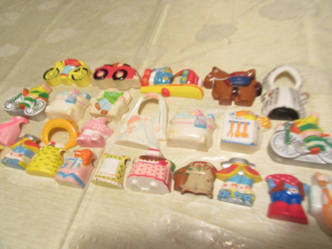 PICK ONE OUTFIT Vintage Plastic Snap on Outfits for Dolly Pops Dolls ...