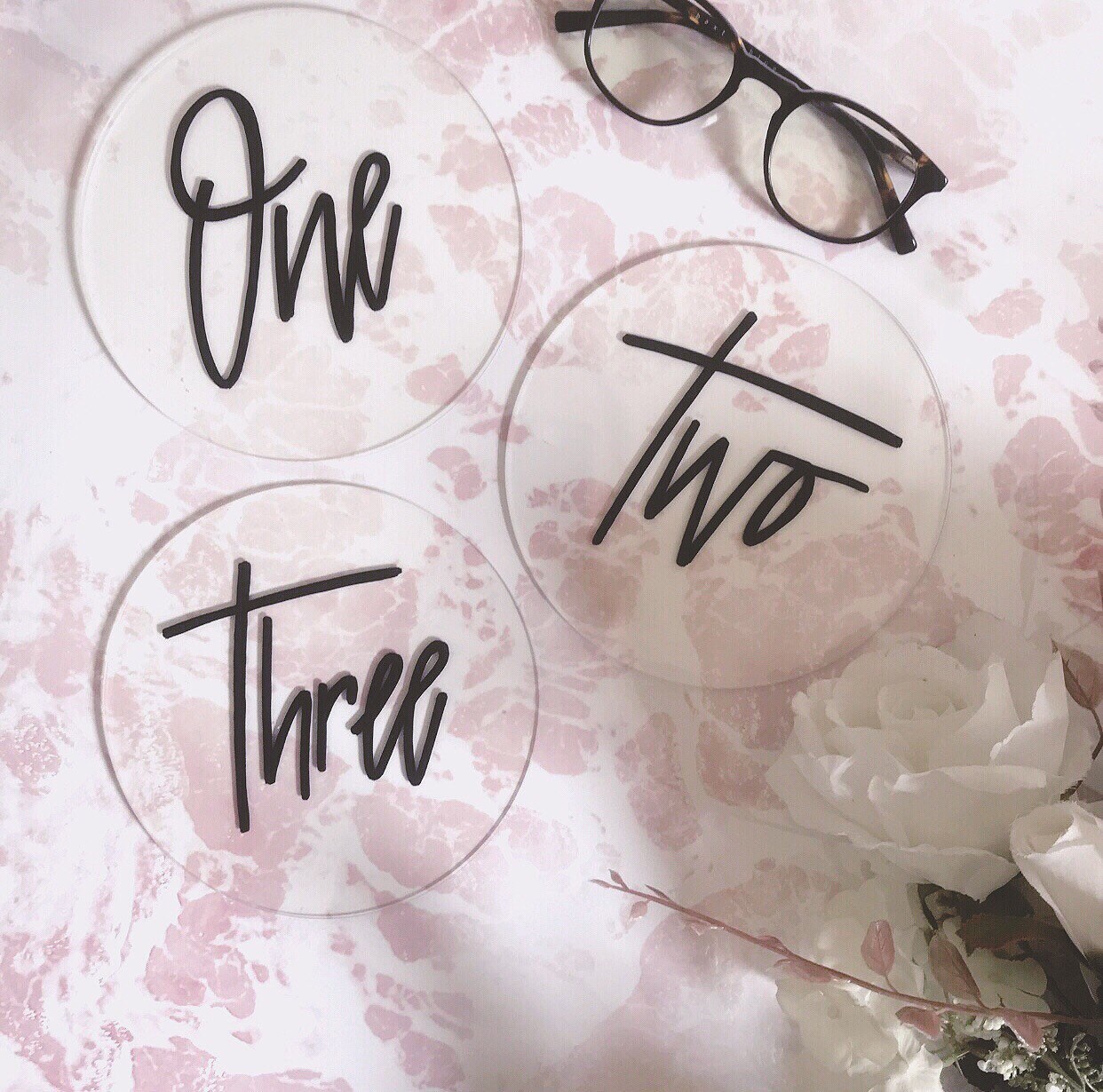 ROUND Acrylic Table Numbers Clear Round Perspex Wedding | Etsy