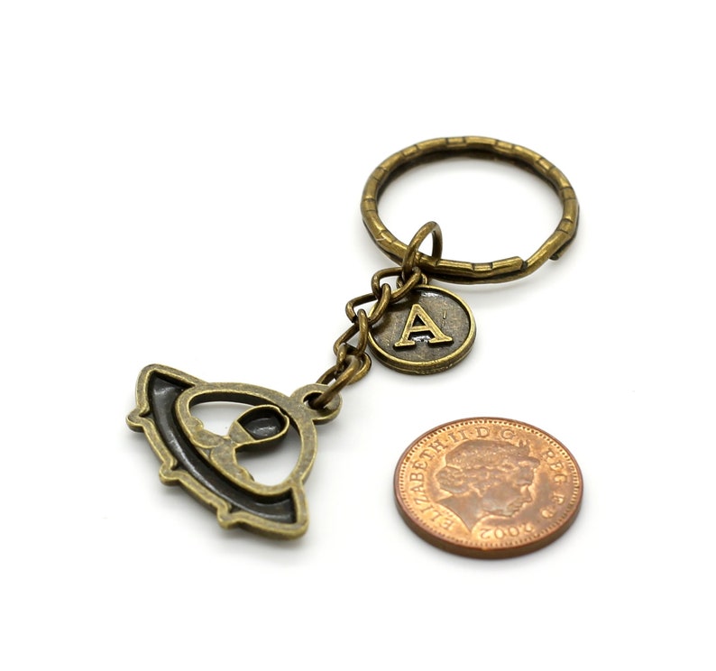 Personalised Alien UFO I Want to Believe Keyring With Initial | Etsy