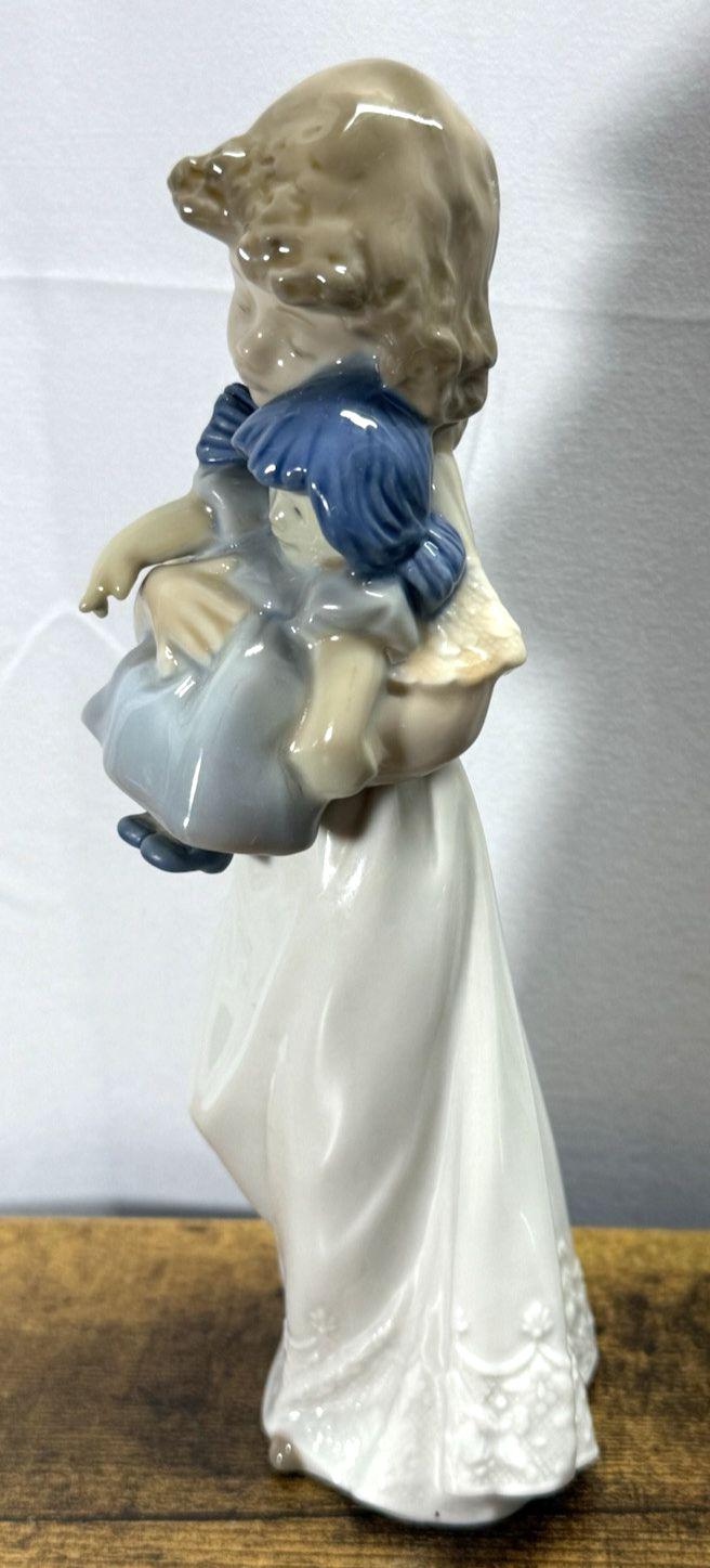 Vintage Nao Lladro Porcelain Figurine Girl With Doll Hand Painted - Etsy