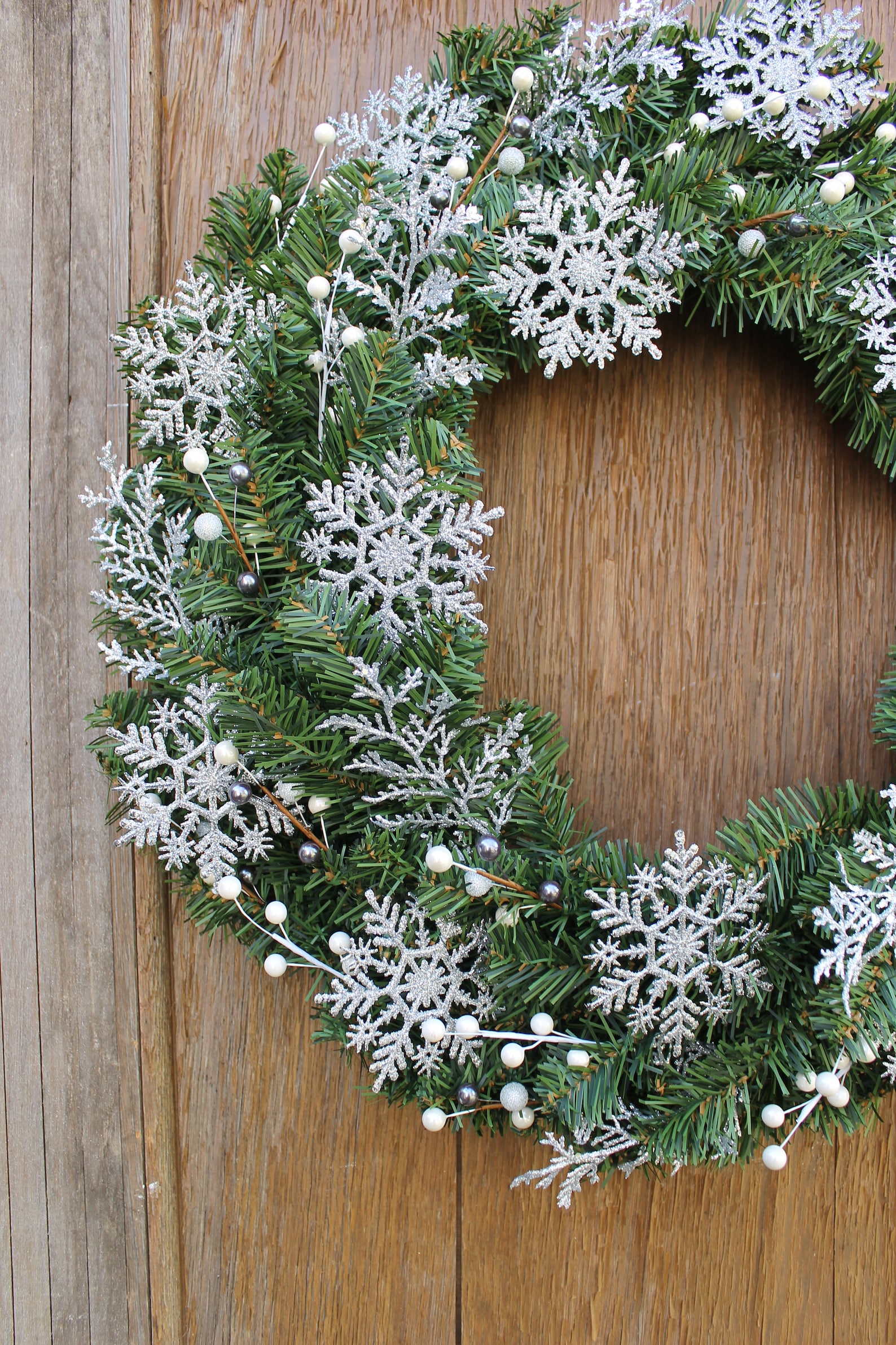 Snowflake Wreath, Winter Wreath, Icy Wreath, Christmas Decor, Sparkling ...