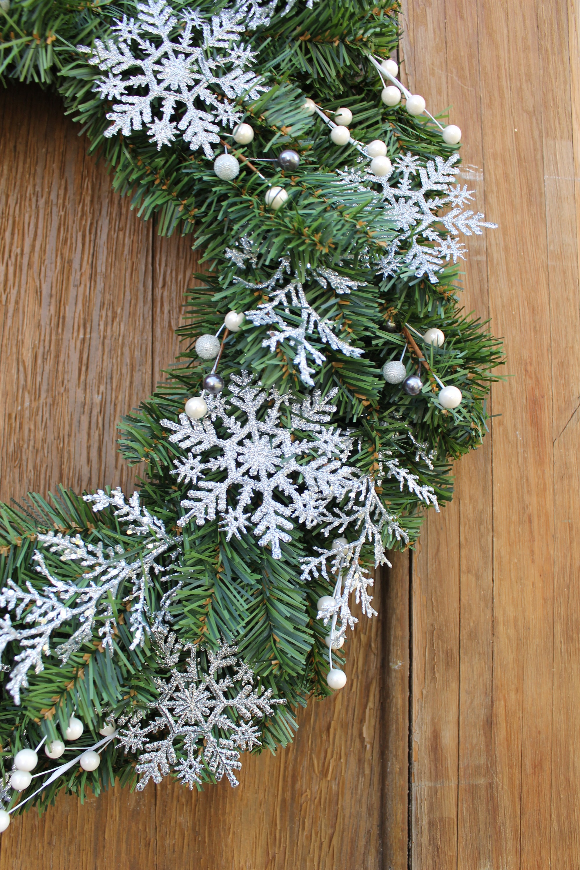 Snowflake Wreath, Winter Wreath, Icy Wreath, Christmas Decor, Sparkling ...