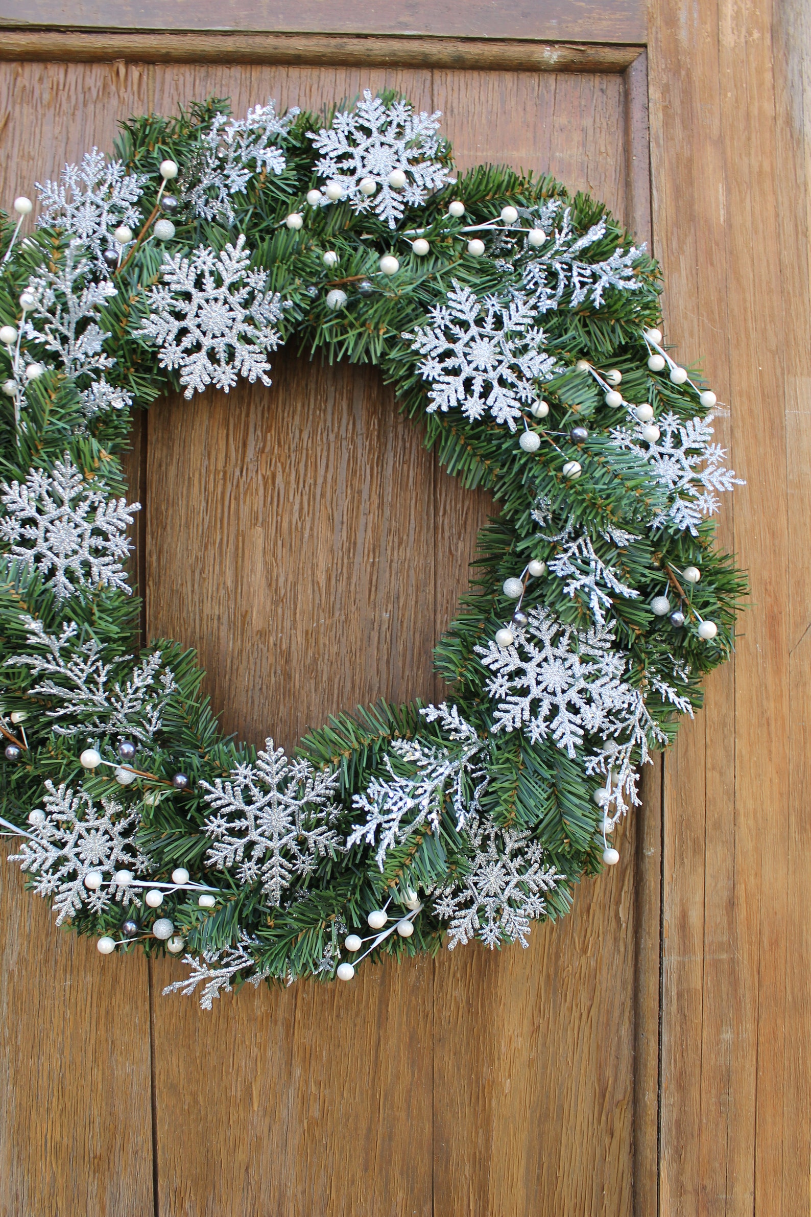 Snowflake Wreath, Winter Wreath, Icy Wreath, Christmas Decor, Sparkling ...
