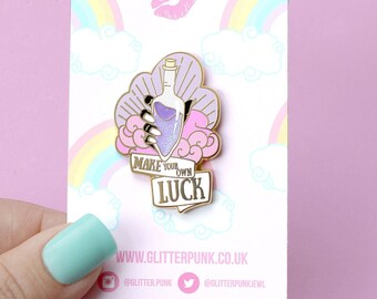 Sisterhood enamel pin Feminist pin Feminism pin Girl gang pin | Etsy