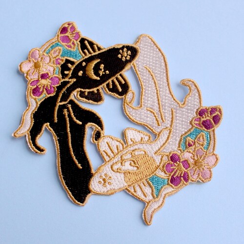 D20 All-seeing Eye Patch Embroidered Iron-on Dice Patch - Etsy