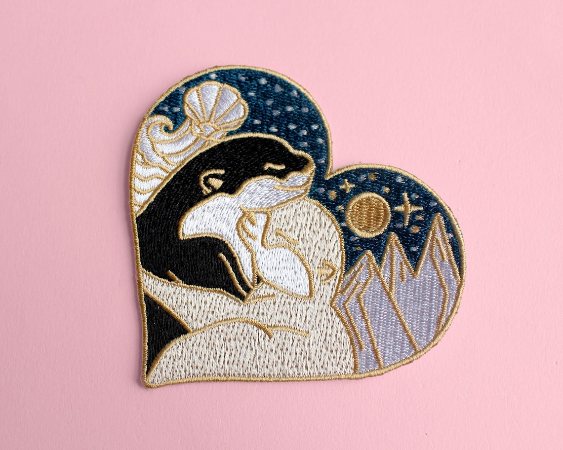 Romantic Hugging Otters Iron on Embroidered Patch - Etsy