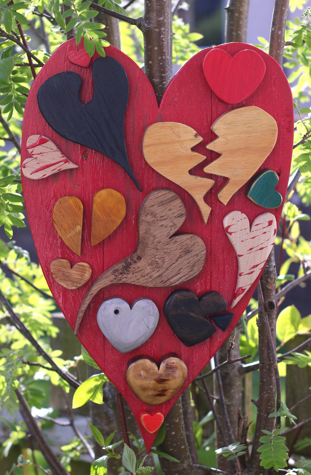 Unique Heart Themed Wall Art With Various Wood Types and Colors ...
