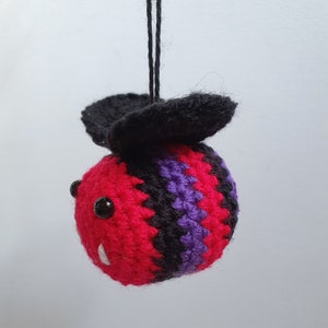 Count Bee-cula, Vampire Bee, Spooky Bees, Hallow-been Bees, Crochet ...