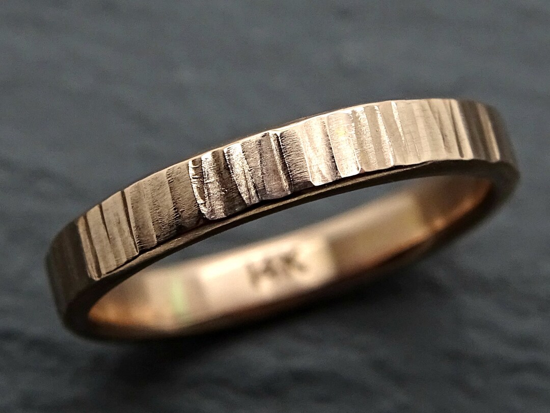 14k Gold Wood Grain Ring: Hammered Unisex Wedding Band - Etsy
