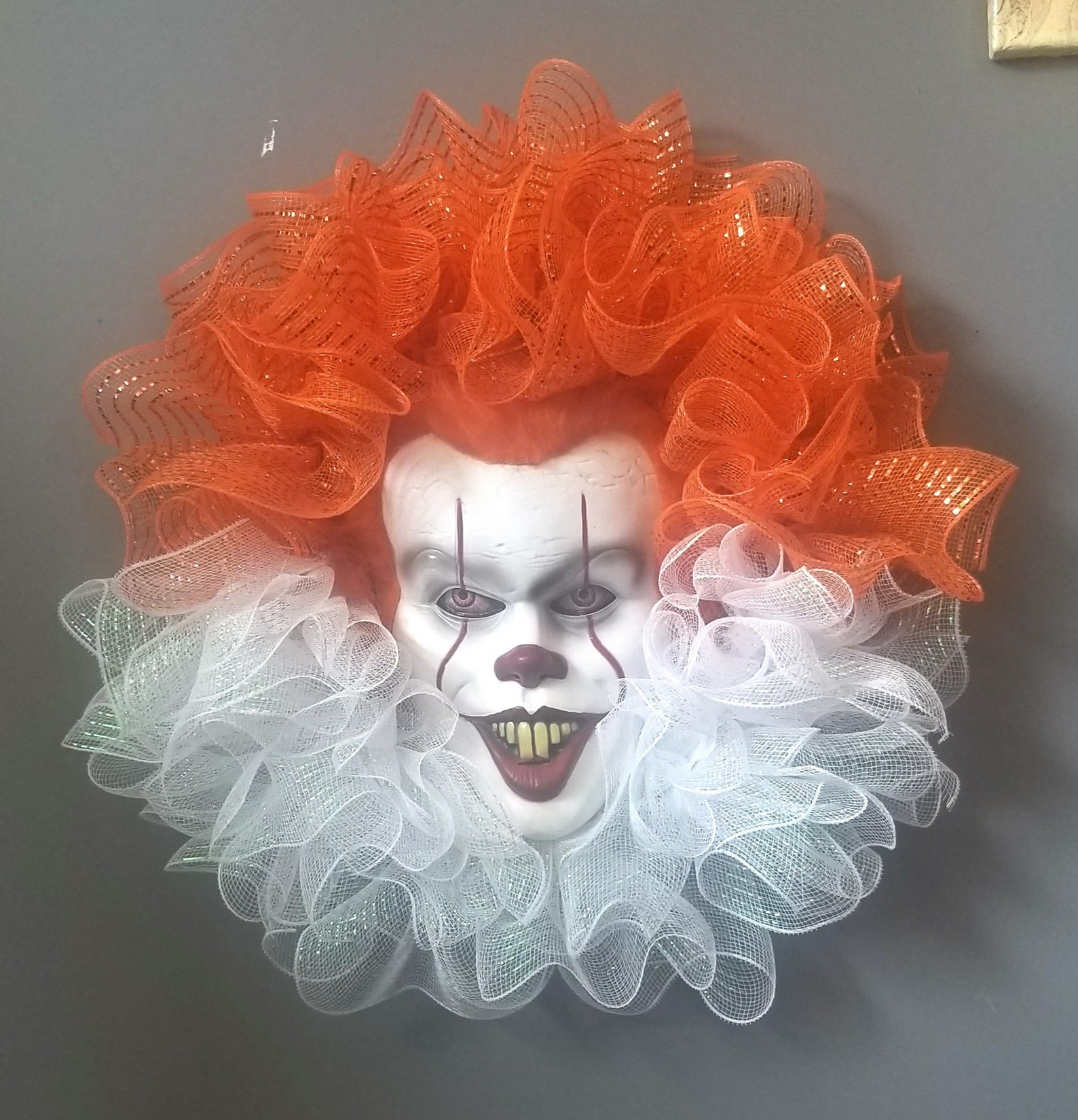 Pennywise Wreath, Creepy Wreath, Clown Wreath, Scary Wreath, Halloween ...