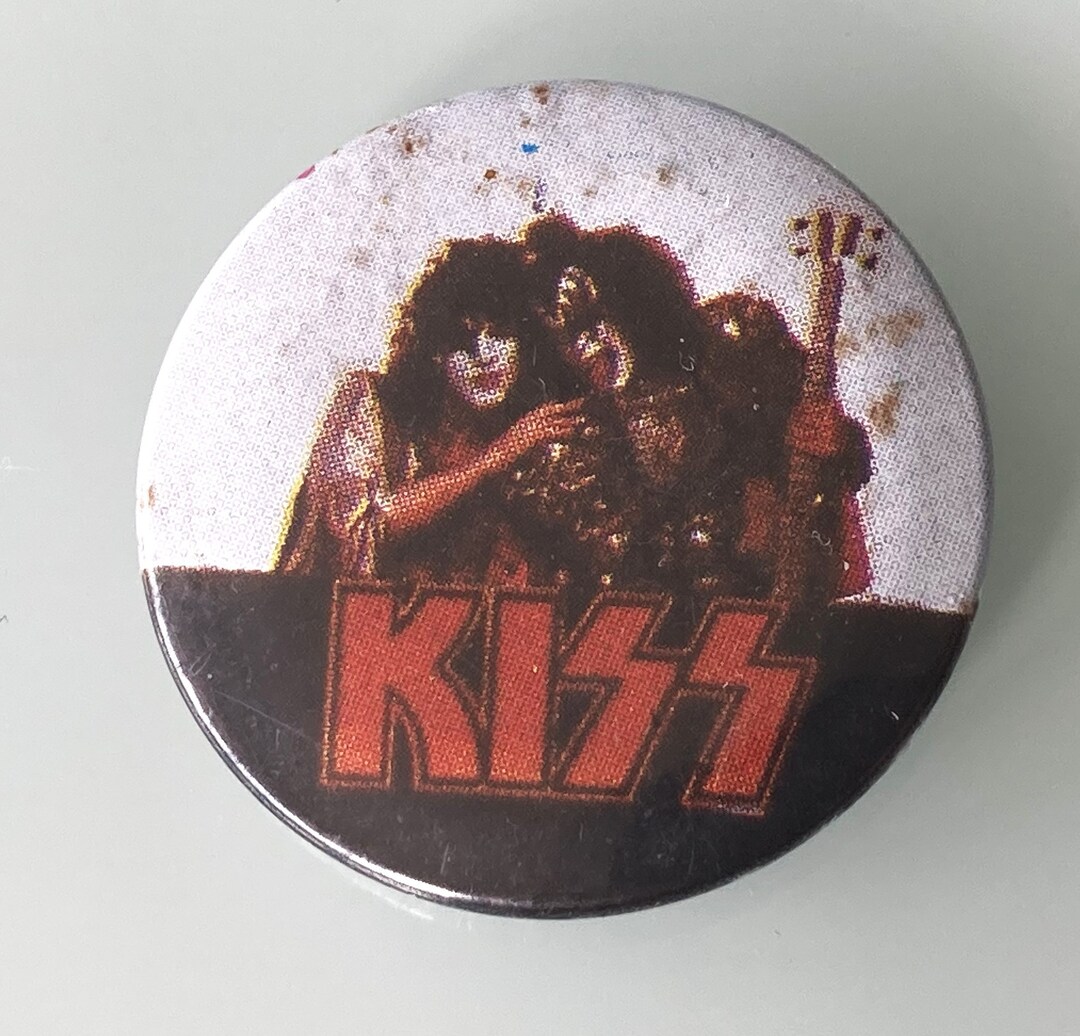 KISS Small Vintage Button Style Metal Pin Badge From the 1980's Heavy ...