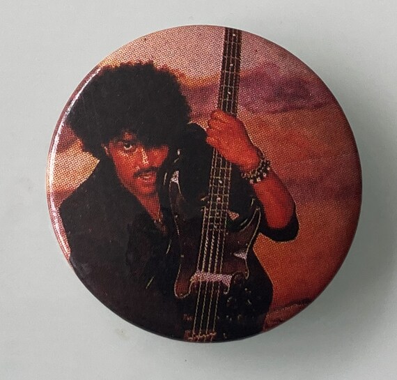 THIN LIZZY Phil Lynott Small Vintage Button Style Pin… - Gem