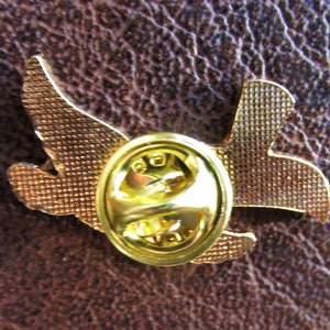 GUINNESS Small Toucan & Pint Shaped Metal Pin Badge Made in | Etsy