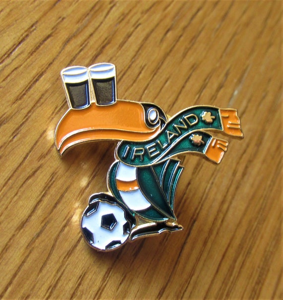 GUINNESS Toucan Two Pints Shaped Metal Pin Badge Made in the - Etsy