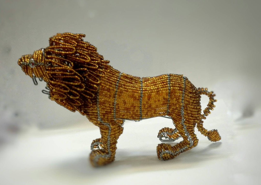 Male Lion Beads and Wire Animal Sculpture. King of Jungle Table Decor ...