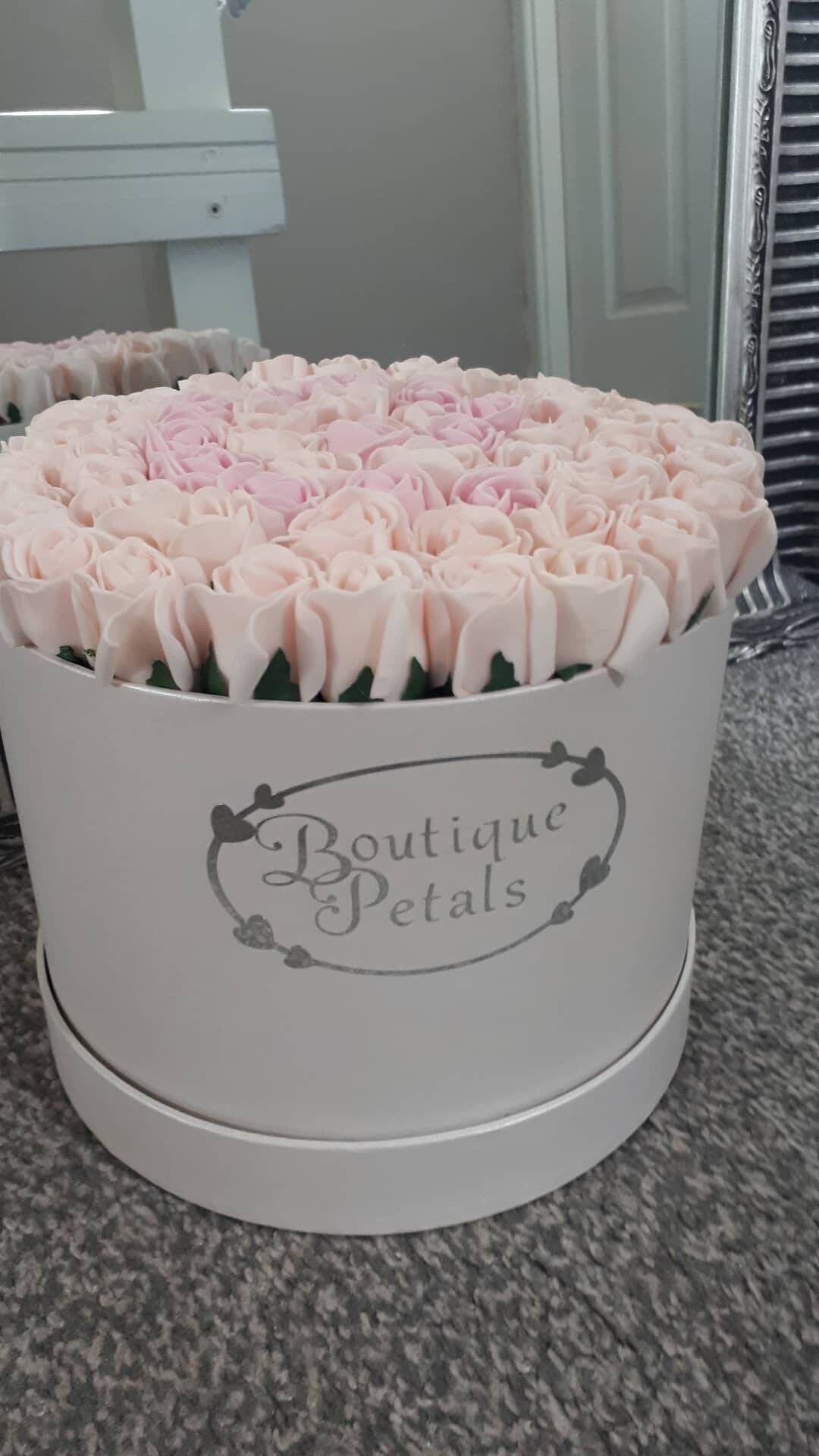 Hat Box Flowers / Rose Hat Box / Flower Hat Box / Forever Roses ...