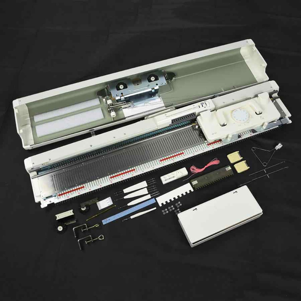 Silver Reed SK155 9mm Bulky Gauge Knitting Machine - Etsy