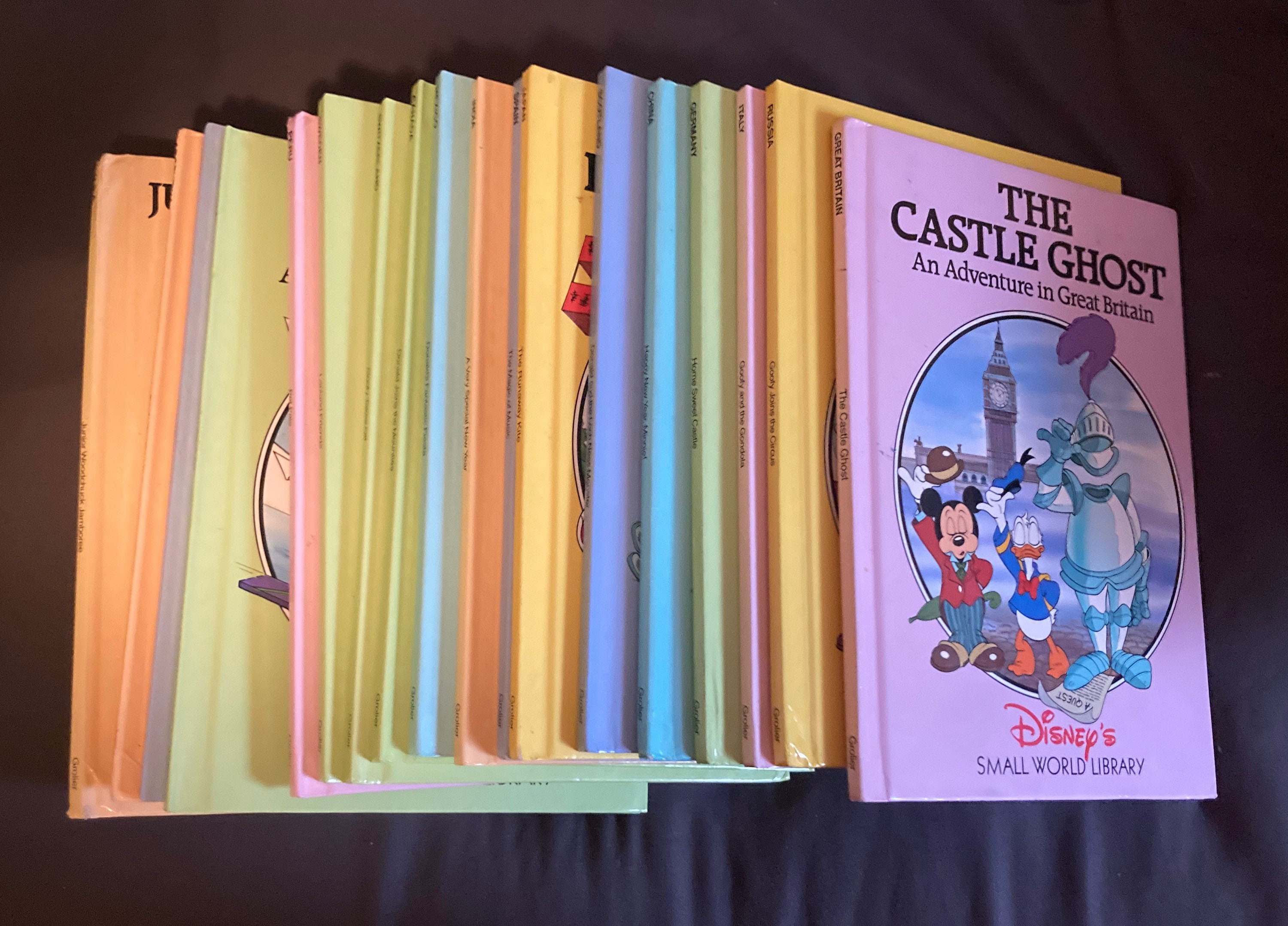 18 VINTAGE Disney Wonderful World of Reading Around the World Book ...