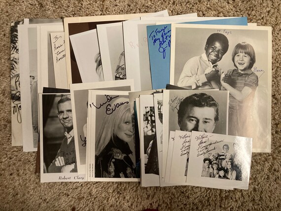 HUGE Lot of Sitcom Actor Autographs - Etsy