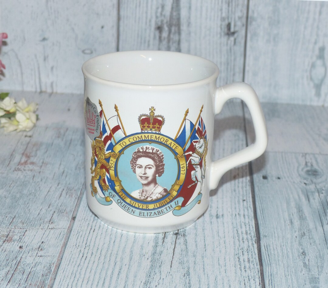 Silver Jubilee Mug 25 Glorious Years Queen Elizabeth - Etsy