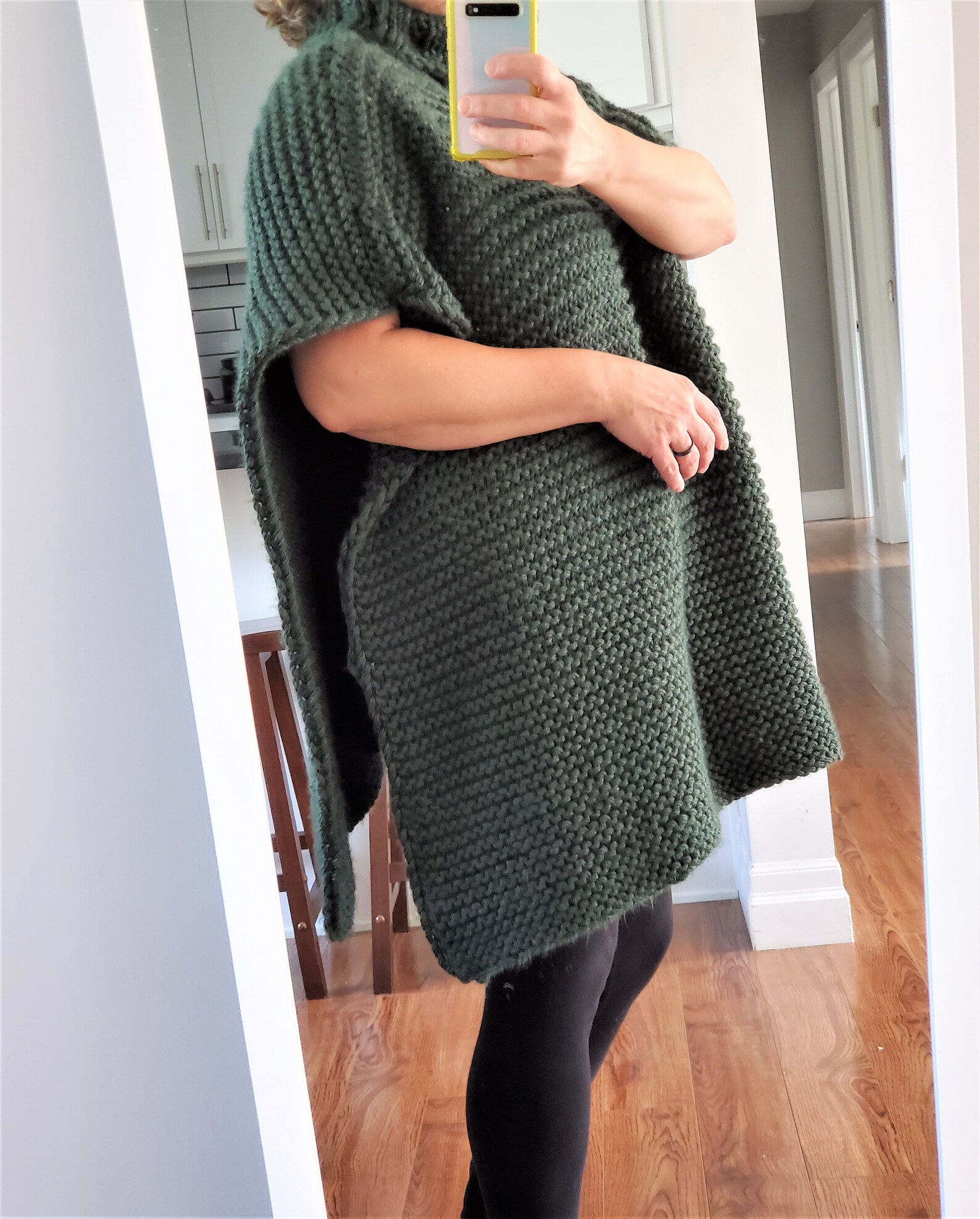 Holly Poncho Knitting Pattern, Bulky Acrylic Yarn (PDF Pattern) - Etsy