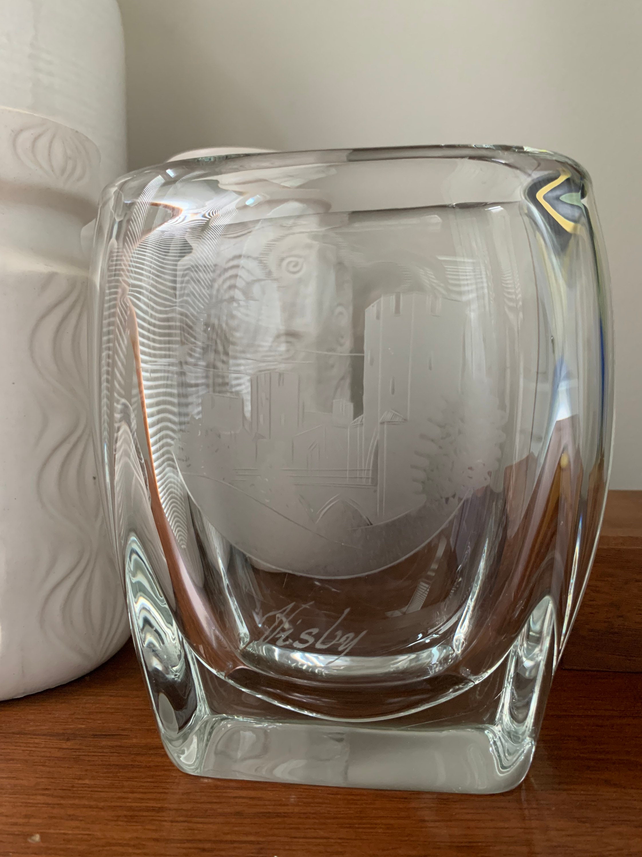 Gorgeous heavy Swedish crystal vase with depiction of castle | Etsy