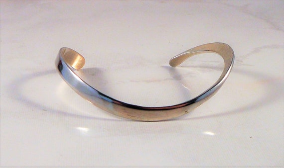 Peter James Studio Modernist Sterling Silver Cuff Bracelet Individually Handcrafted Designer Cuff Bracelet Etsy Ireland