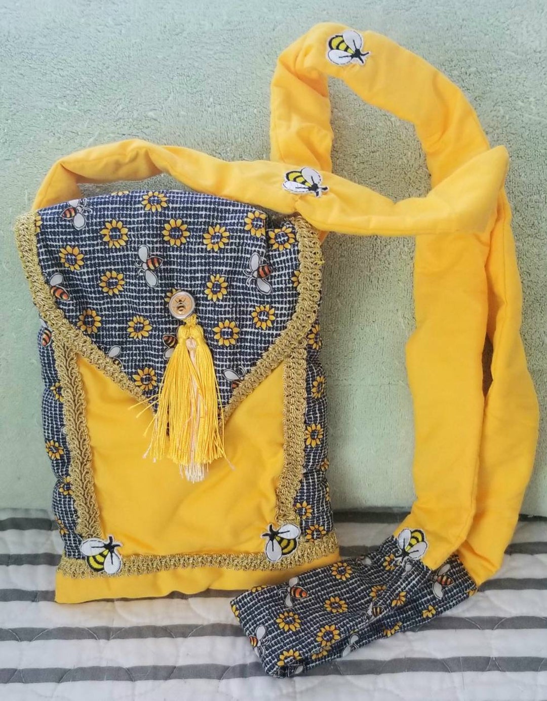 Honey Bee Bojo Crossbody Bag, Save the Bees,handmade, Cotton, Daisy ...