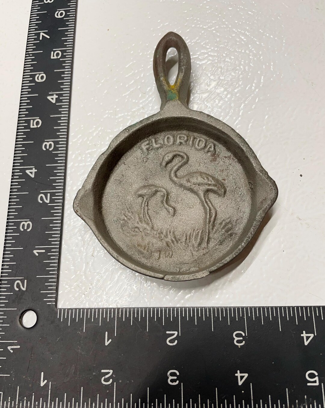 Vintage Cast Iron Miniature Skillet With Florida and Flamingos – Pan ...