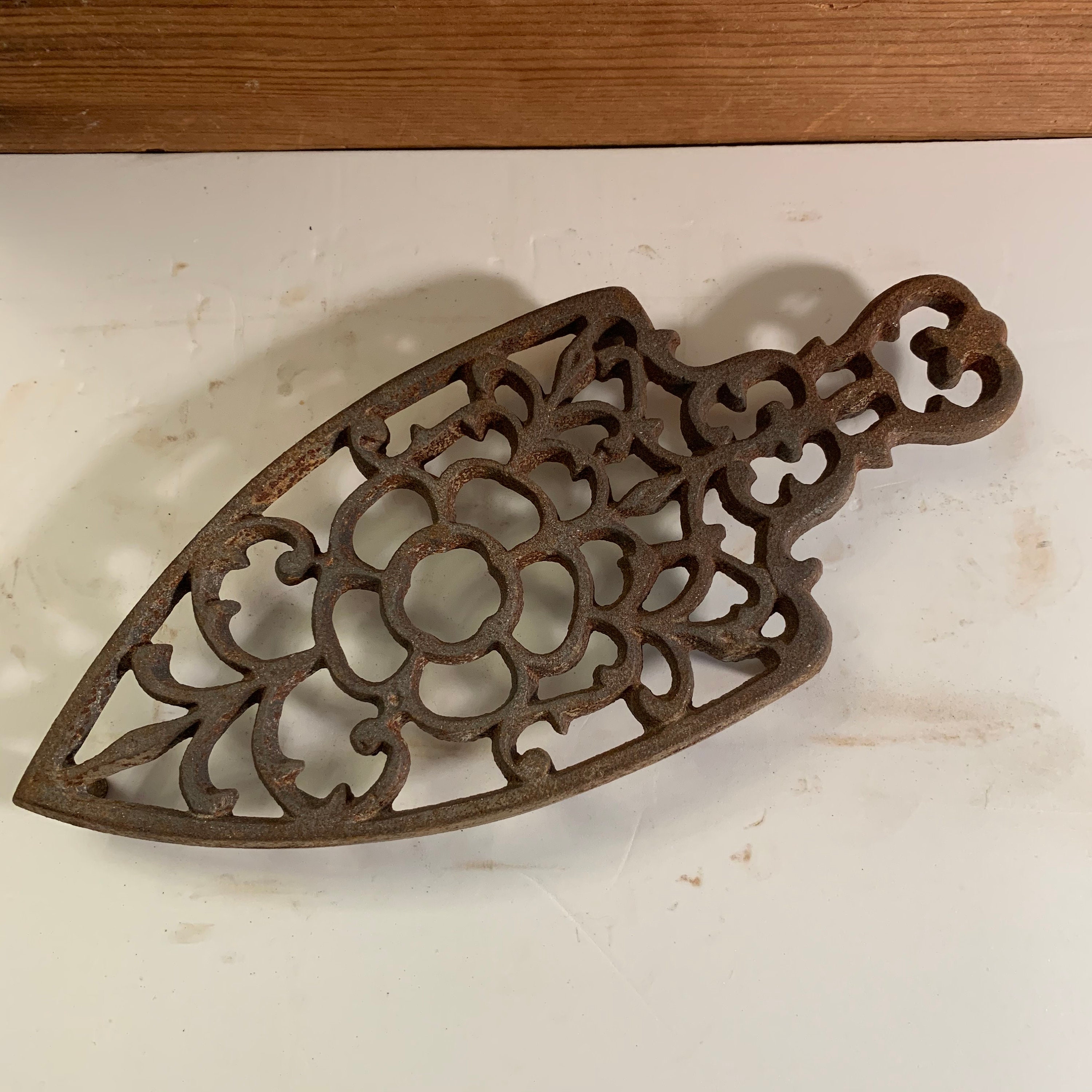 Large, Footed Vintage Cast Iron Trivet Primitive Kitchen Rustic Décor ...