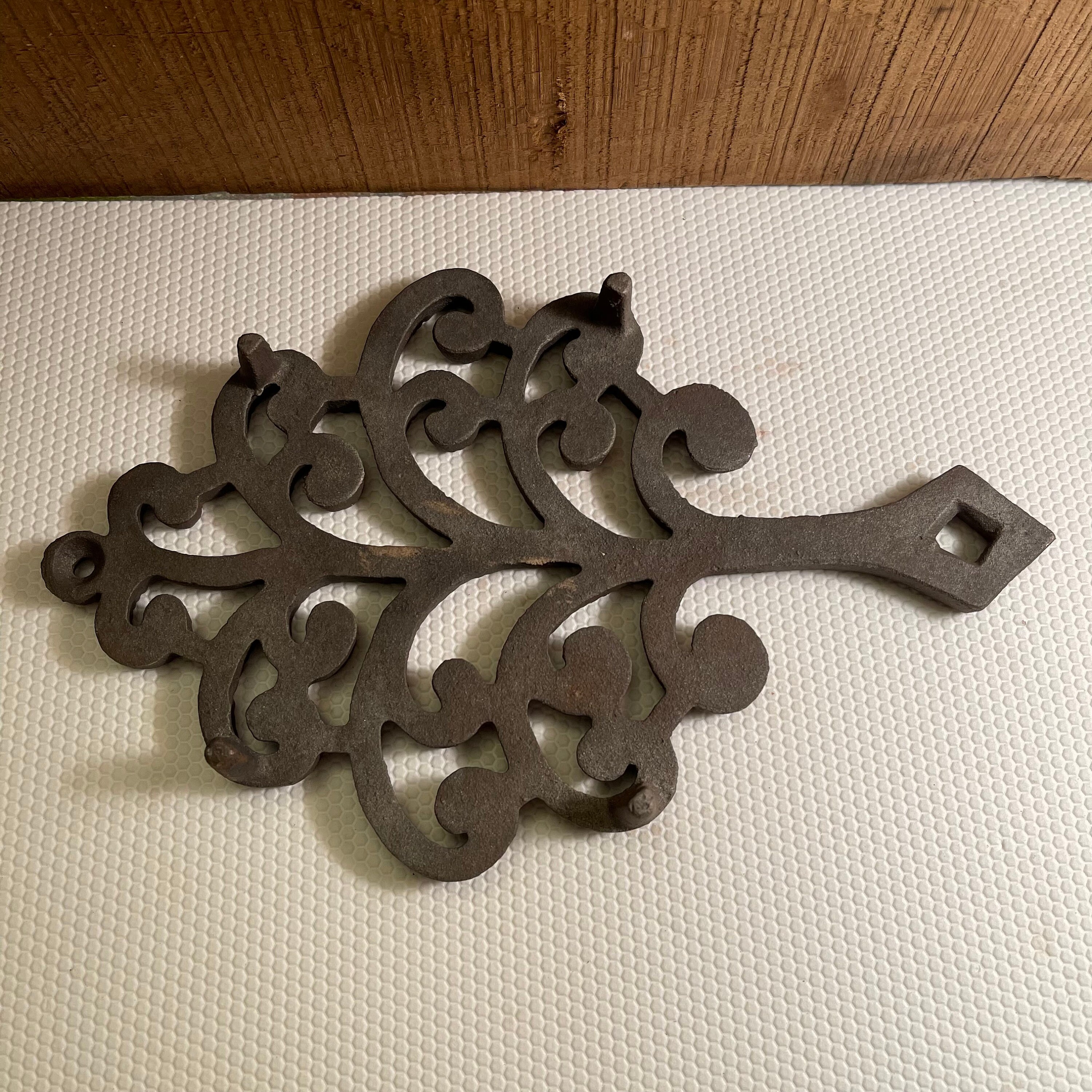 Large, Footed Vintage Cast Iron Trivet – Primitive Kitchen – Rustic ...