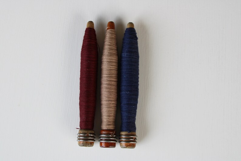 Vintage Wooden & Threaded Weaving Shuttle Quill Bobbins Spools - Etsy