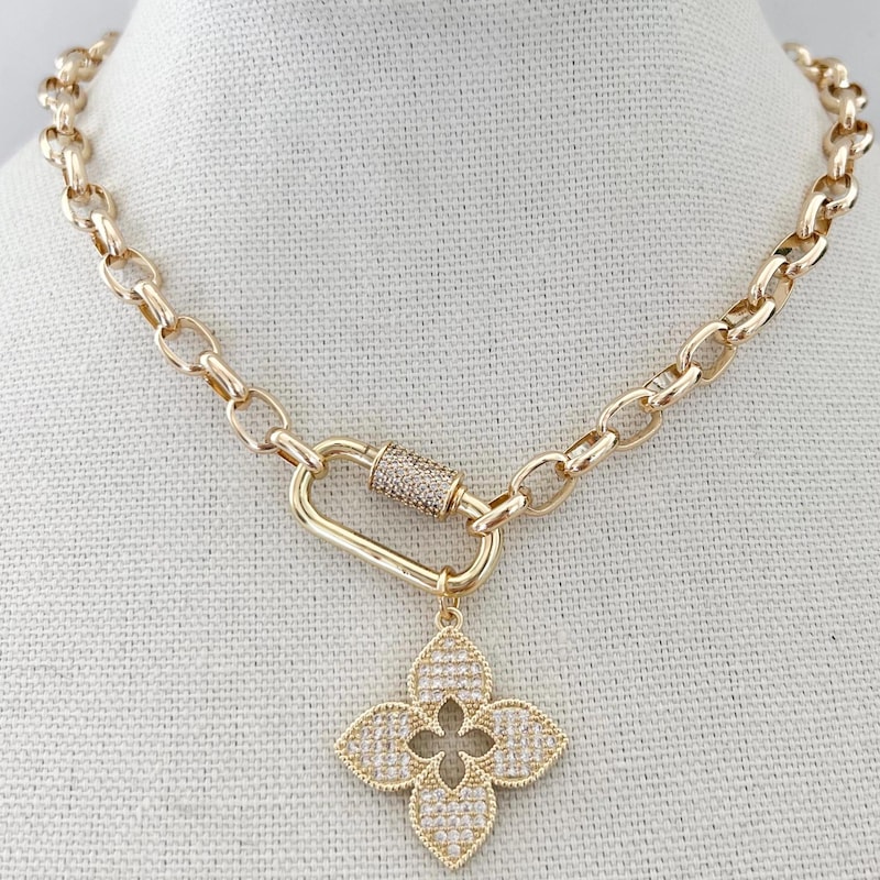 Big Clover Gold Necklace - Etsy