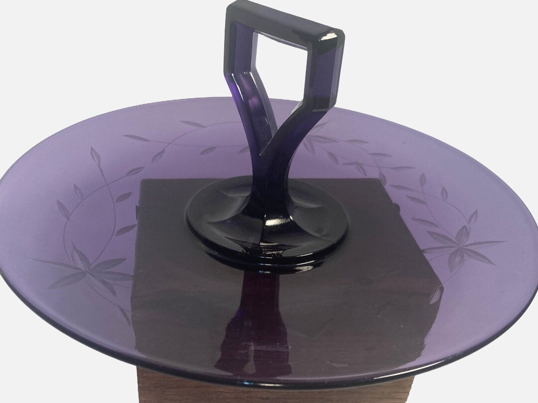 Purple Glass Amethyst Purple Pressed Glass Platter Torte Plate Serving ...