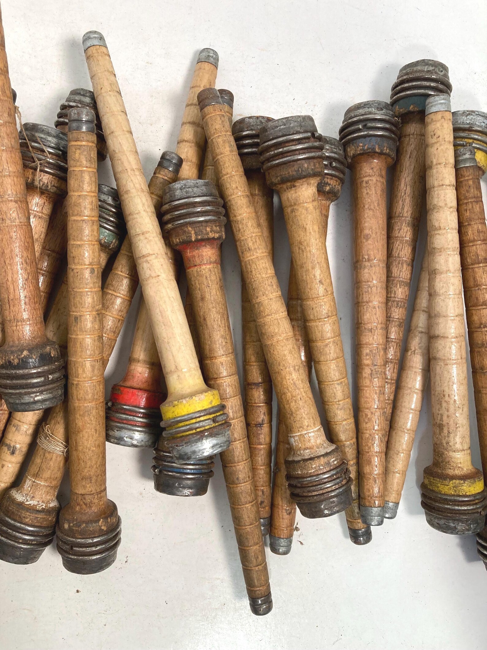 Wood Bobbins Spools Wooden Industrial Style, METAL TOP 8" Wooden Quills ...