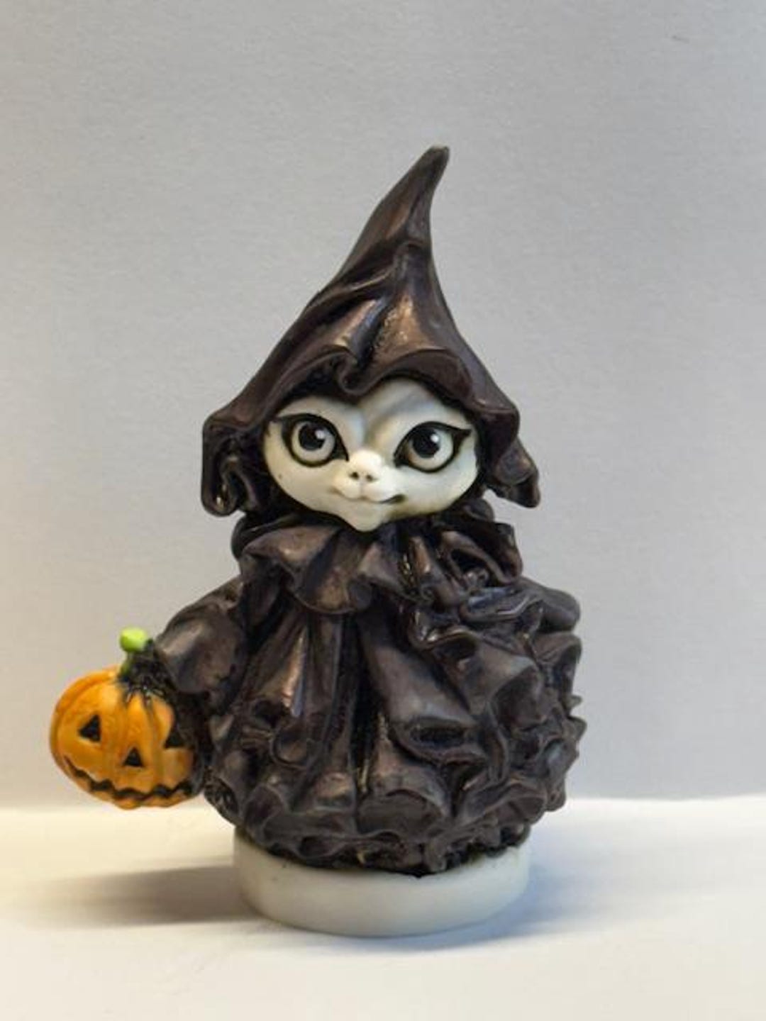 Neil Eyre Eyredesigns Halloween Ghost Girl Black Witch Hat Pumpkin ...