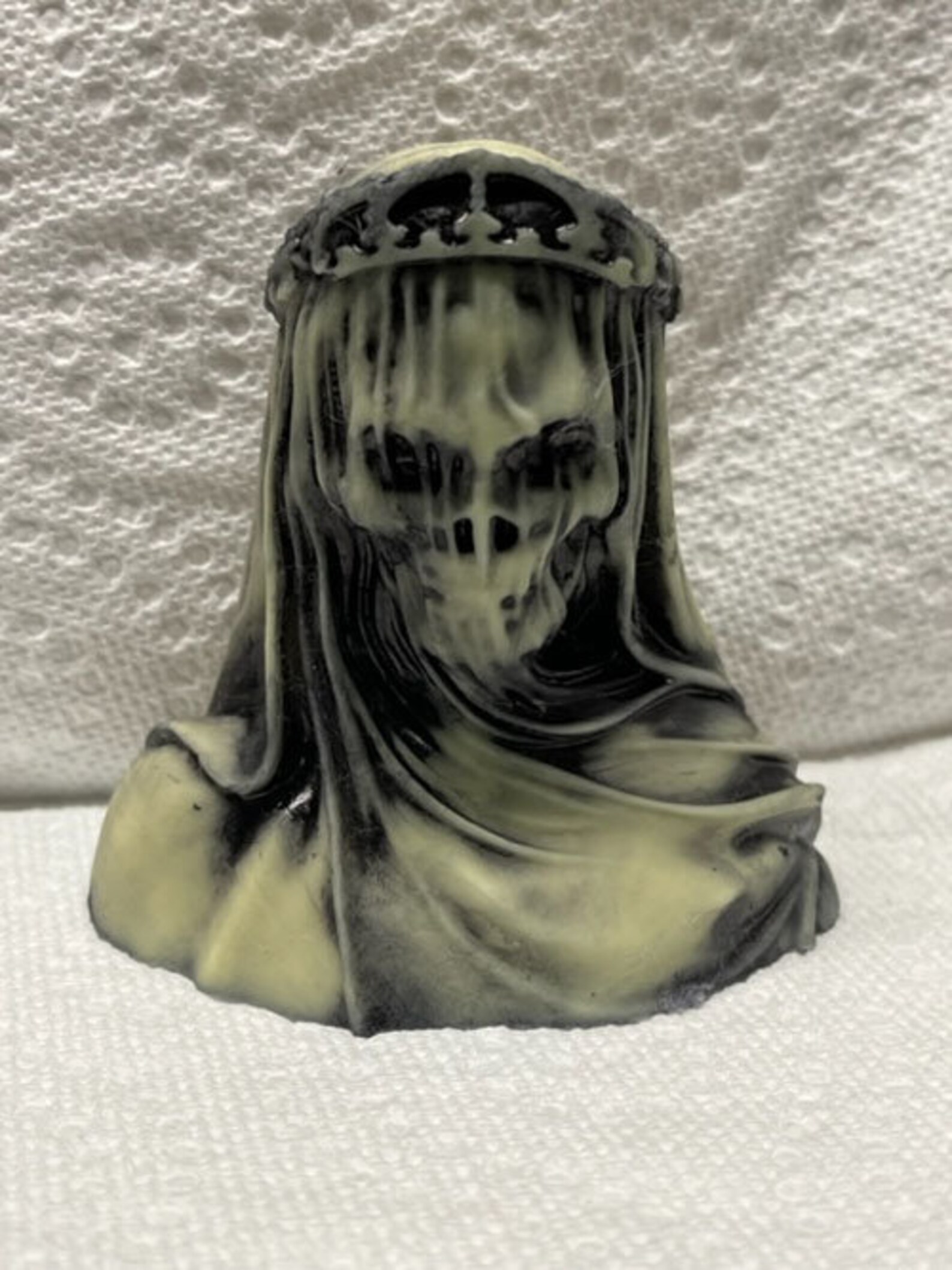Neil Eyre Artist Eyredesigns Halloween Haunted Ghost Sheet Veil ...