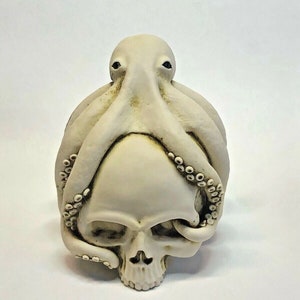 Artist Neil Eyre Eyredesigns Sealife Ocean Ghost Octopus on Skull ...