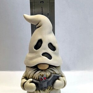 Artist Neil Eyre Eyredesigns 2023 Halloween Haunted Haunting Ghost ...