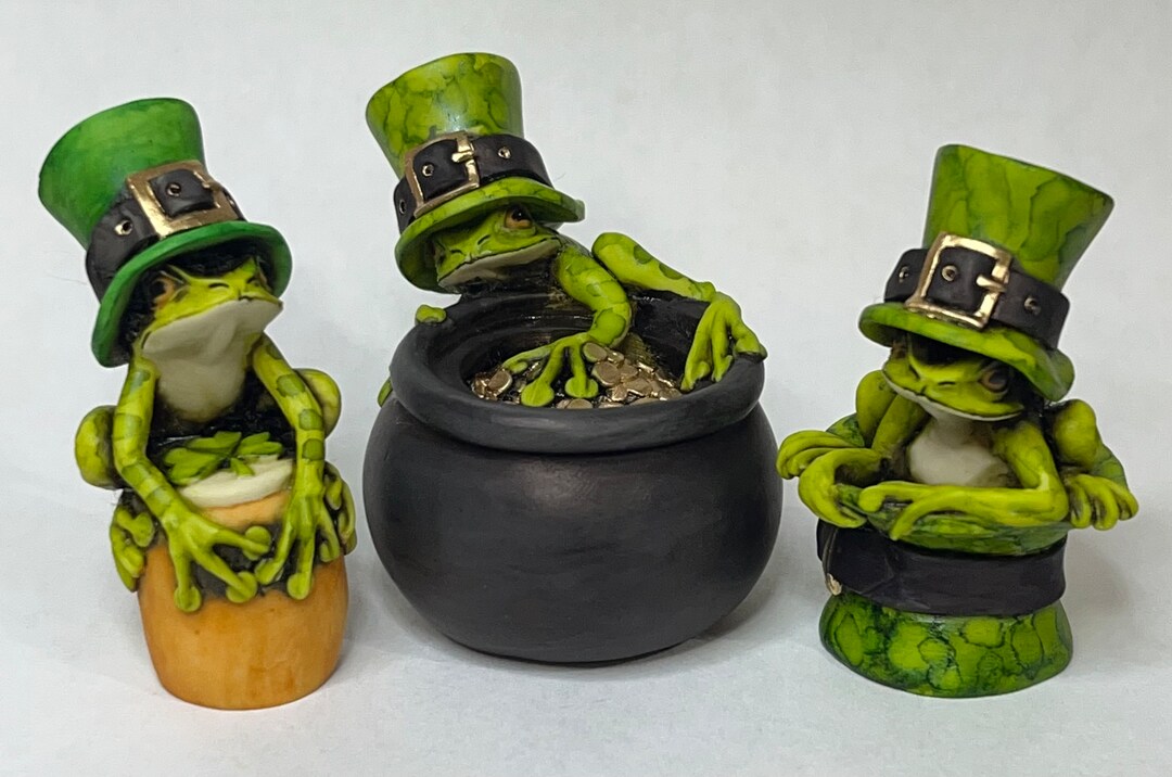 Neil Eyre Eyredesigns St Patrick's Day Gold Coins Top Hat Shamrock Tree ...