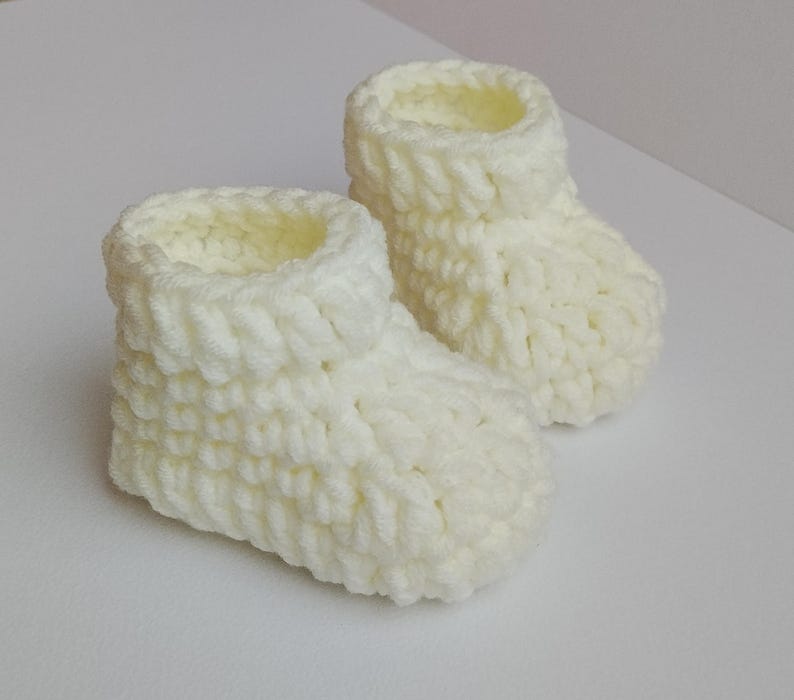 Crochet Newborn Baby Slippers Pattern: Easy US Terms (PDF) - Etsy